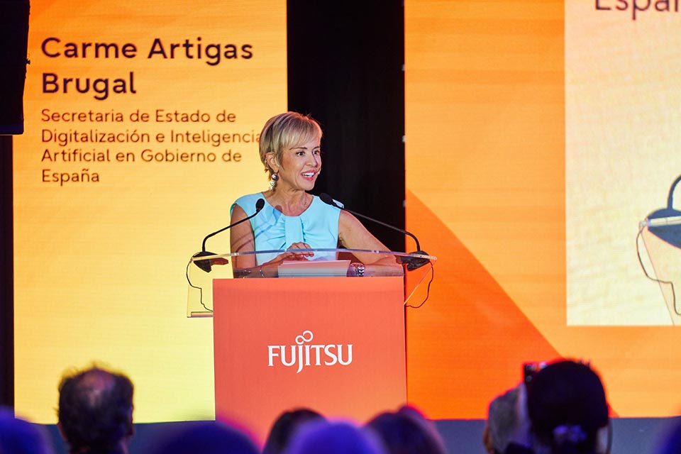 Evento de celebración para clientes con el presidente Tokita : Fujitsu ...